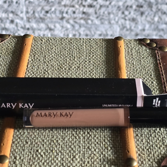 Mary Kay | Makeup | Mary Kay Lip Gloss | Poshmark